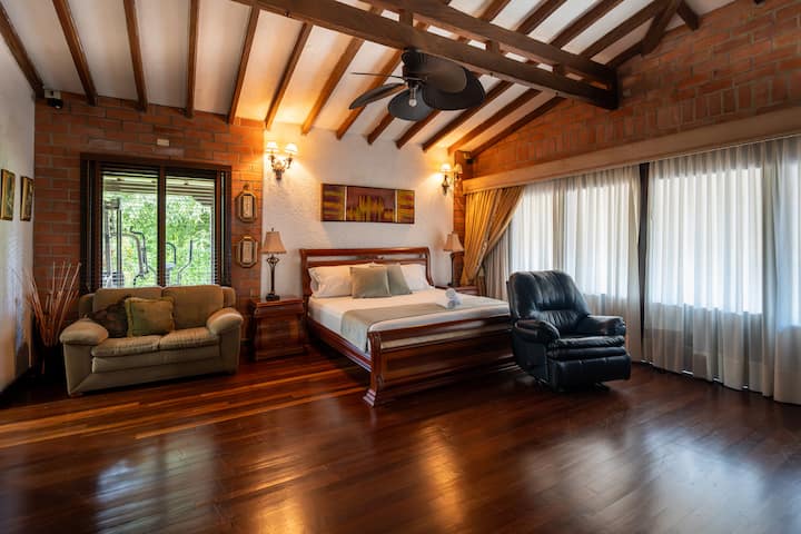 Habitación De Lujo En Hermosa Finca En Copacabana - Copacabana
