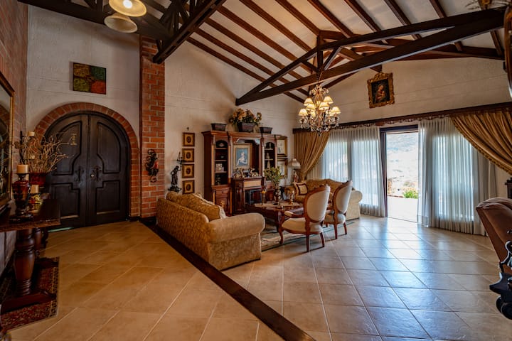 Habitación De Lujo En Hermosa Finca En Copacabana - Copacabana