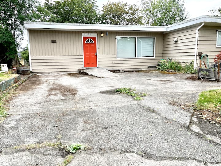 The Wifi: Guest Suit - Bothell, WA
