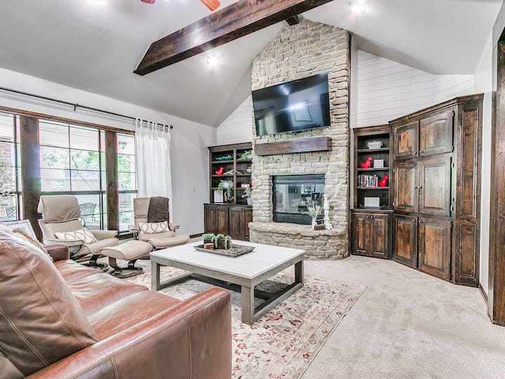Executive Sanctuary In Edmond - 埃德蒙