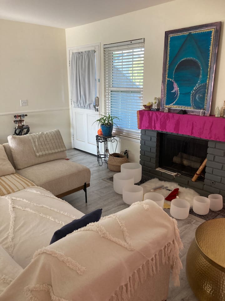 Sanctuary By The Pool - Santa Ana, CA