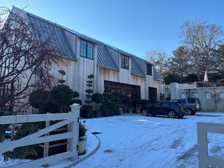 Chic Barn Experience - Stamford, CT