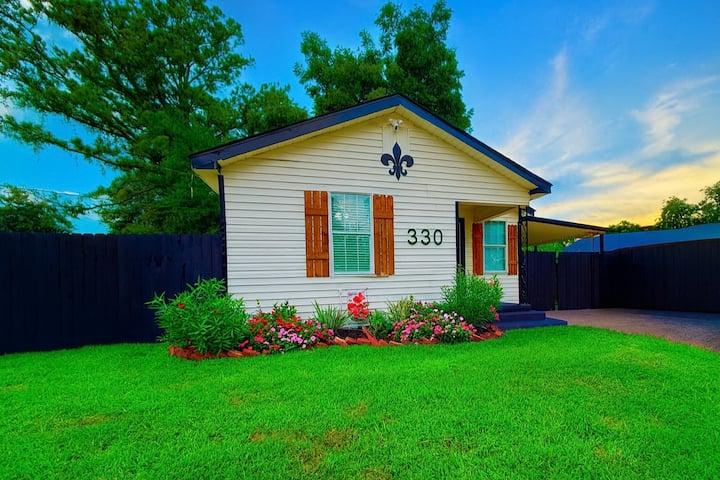 Mama Ila’s Cottage - Alexandria, LA