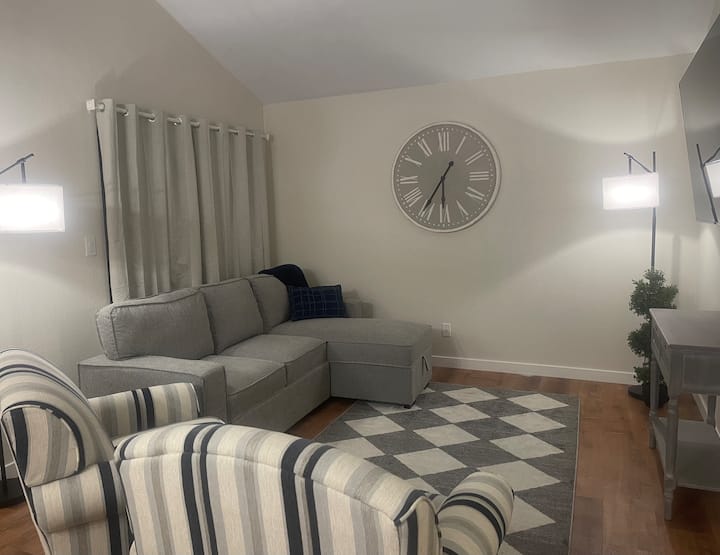 Downtown Gilbert, Fun, Parking, Good Food! - Mesa, AZ