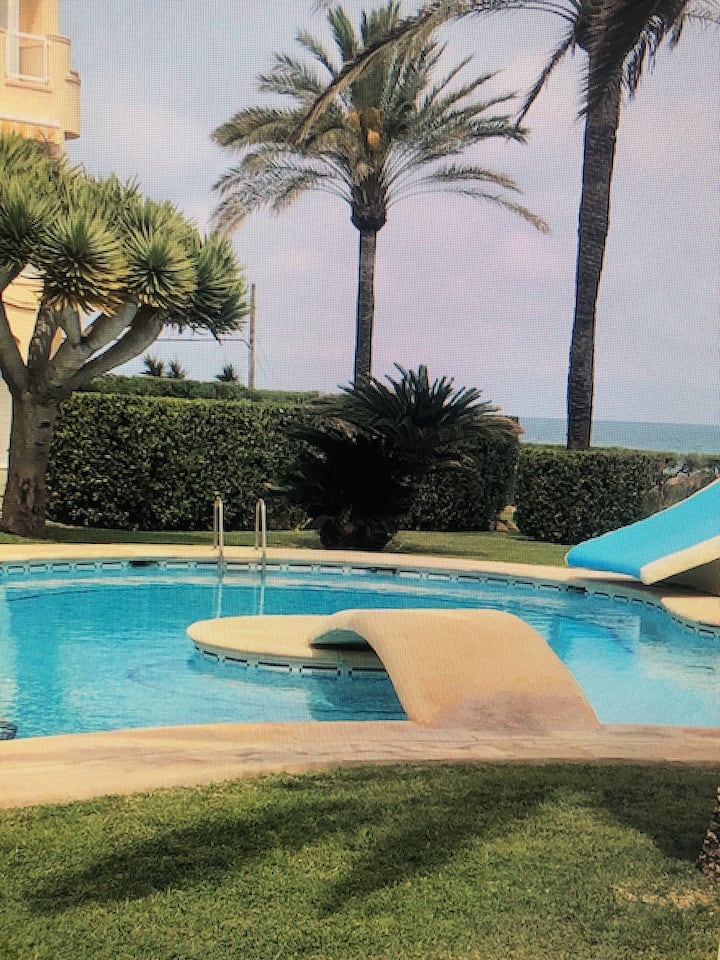 Bajo Con Acceso Directo A Playa. - Denia