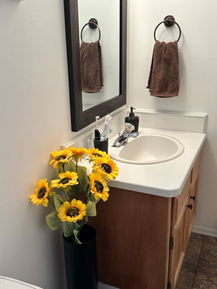 Close To Soec. Close To Downtown - Penticton