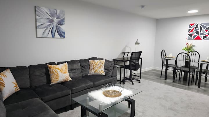 Seton Motherland Suite - Calgary