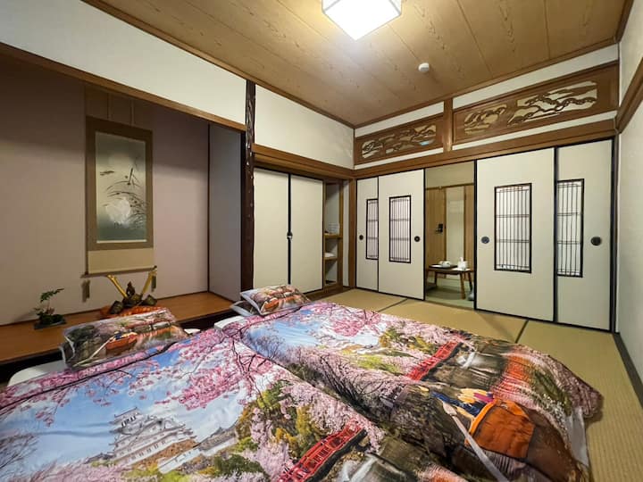 Near Himeji Castle, Sta/8 Beds 2 Showers 3 Toilets - Himeji