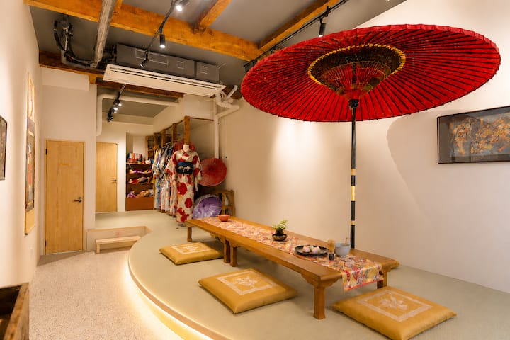 Near Himeji Castle Sta/10 Beds 2 Showers 3 Toilets - Himeji