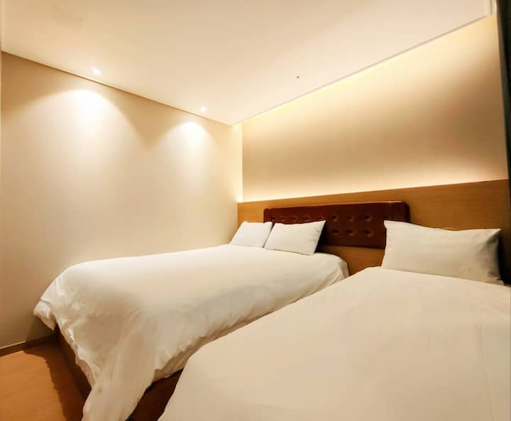 [St_07]합법 숙소!New Open!해운대역 걸어서5분!해변3분! - Busan