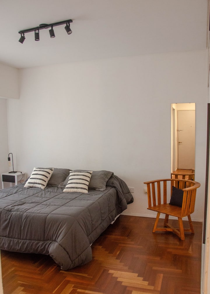 Studio Apartment In The Heart Of The City - Concordia