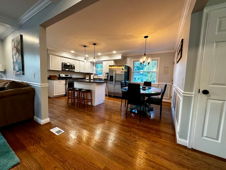 6 Miles To Cvg. Close To Ark, Creation Museum, Dt - Cincinnati