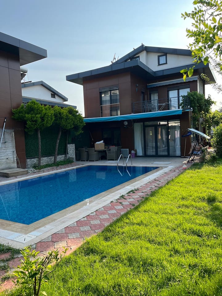 Müstakil Havuzlu 3+1 Villa - Fethiye