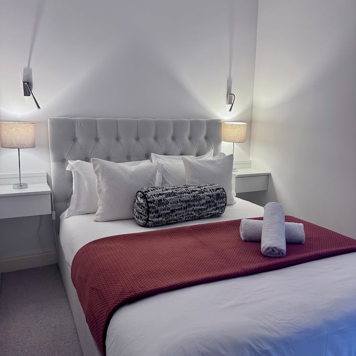 Chambers Residence | 1br | Prime Location - Manchester