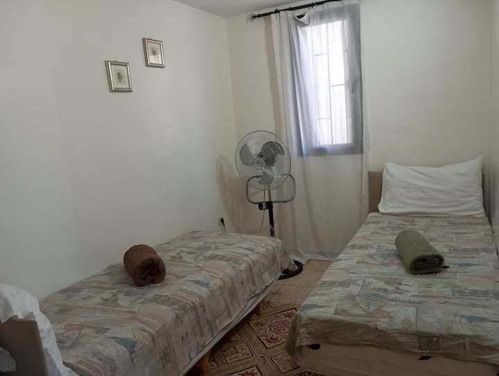 4 Personnes/ 2 Chambres/4 Lits - Rabat