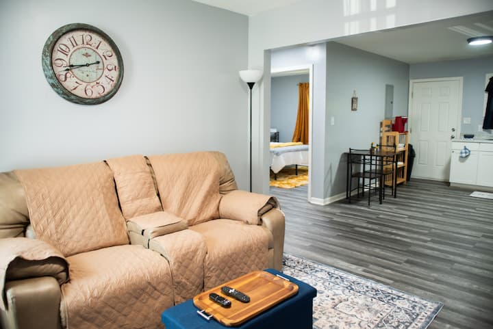 Royal Oasis: Regal Duplex - Lake Morris, KY