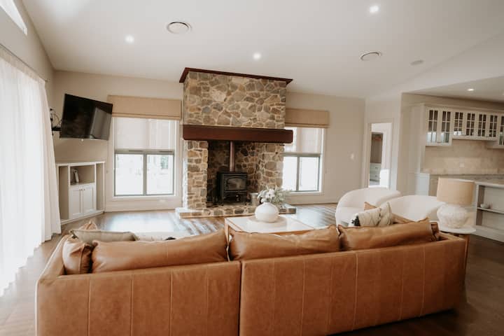 Lakeview Manor - Relax & Unwind In Luxury - Maleny