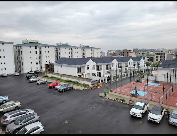 2 Bedroom Apt. With Maid & Taxi Service In Addis A - Ethiopia