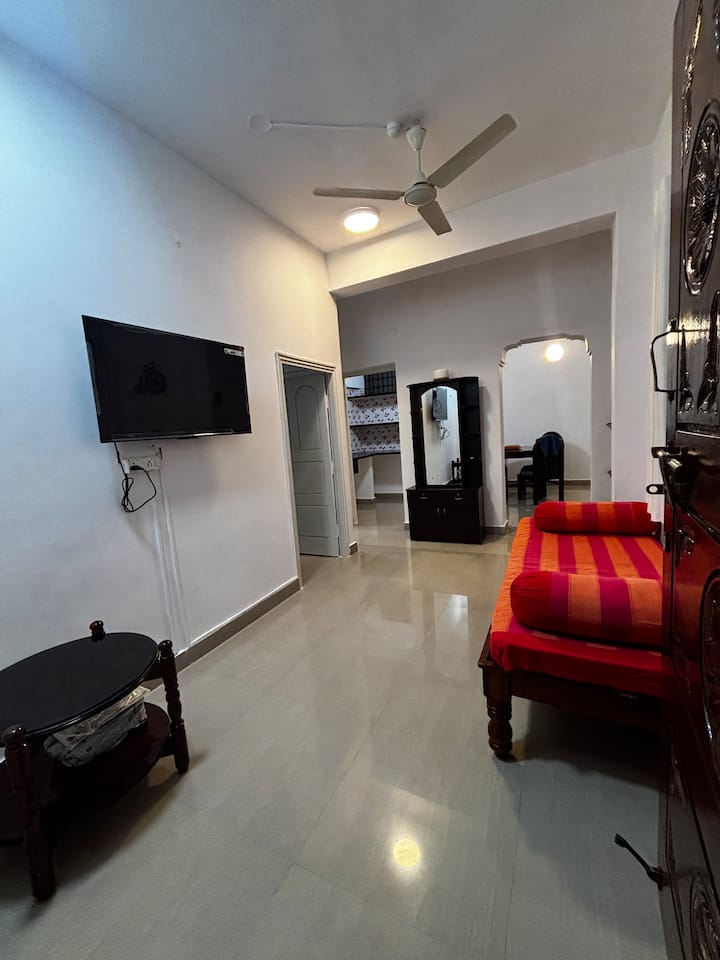 Cozy Home With Amenities - Bengaluru