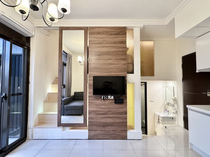 Sun Tpe 西門町 Ximen시먼 – 電梯大樓 高樓層獨立門戶 陽台 近捷運550m 超方便 - Taipei Railway Station