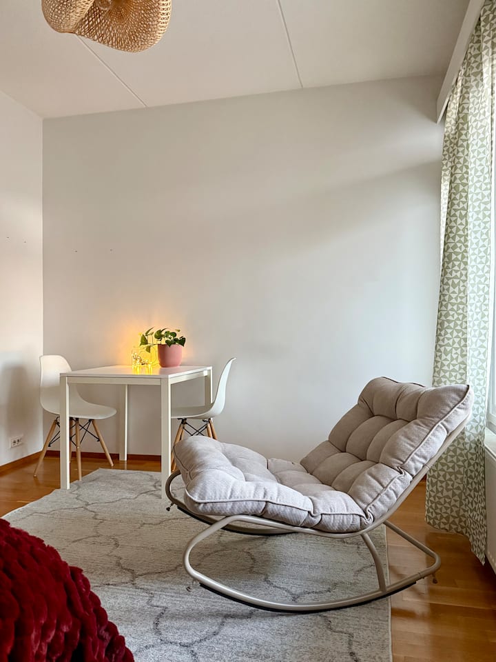 Autopaikka Hallissa, Sauna, Wifi, Parveke - Oulu