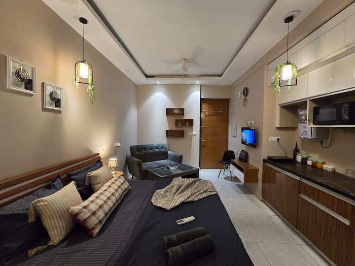 Escape (1rk) By Opulent Studio - Noida