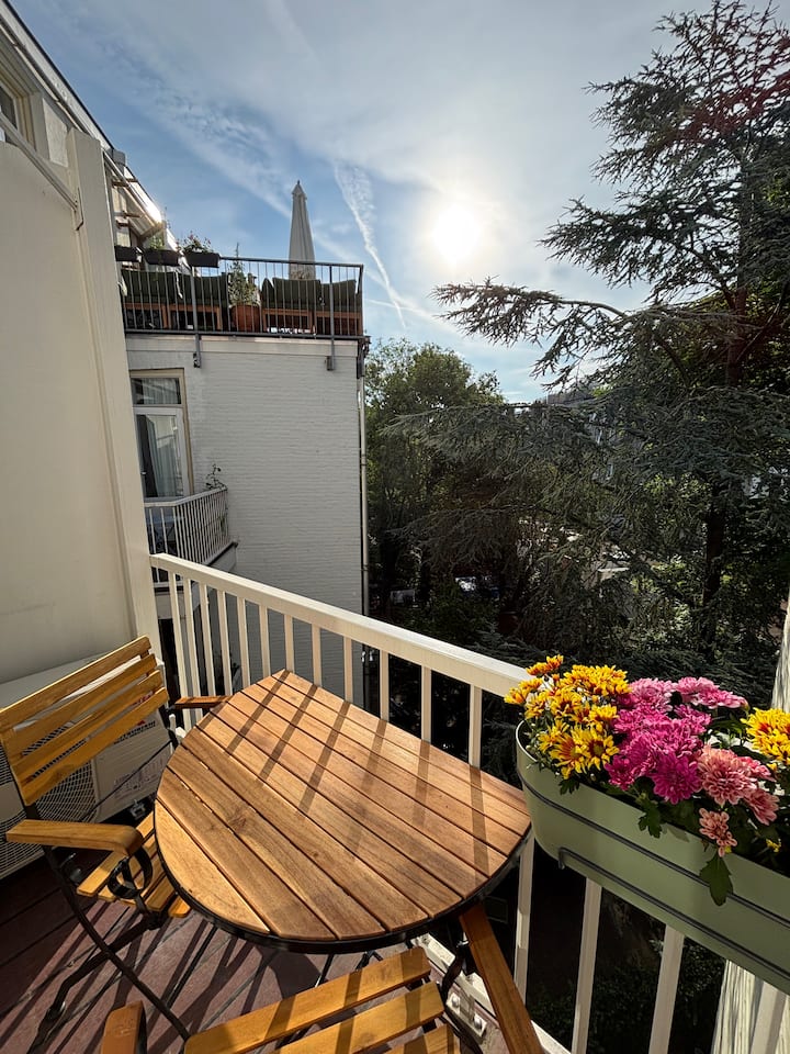 Canal Apartment W/ Terrace | Ams - Amsterdam