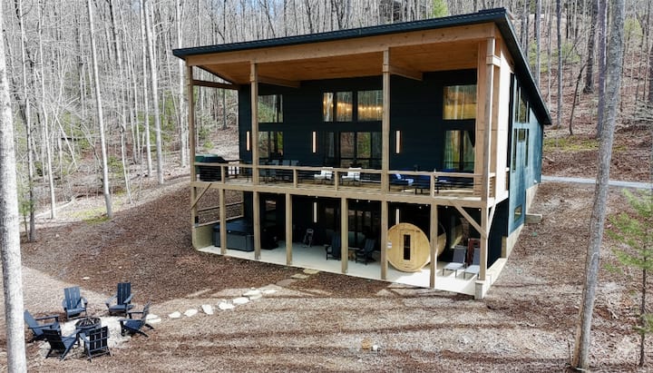 Luxe Blue Ridge: Sauna, Gym & Group Wellness - Blue Ridge, GA