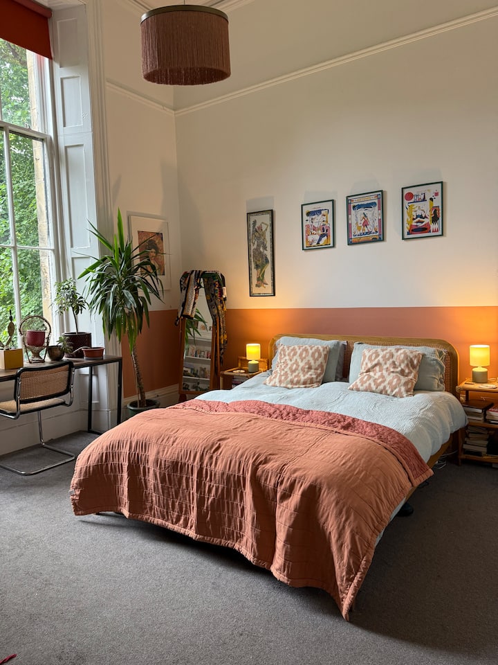 Lovely Bright & Unique Room -West End - Glasgow