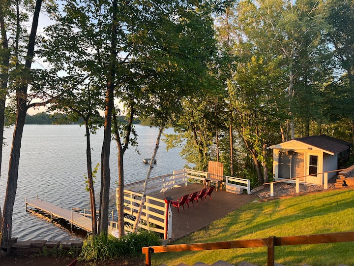 Island Lake Cabin W/huge Decks & Sunset Views - Moose Lake State Park, Moose Lake