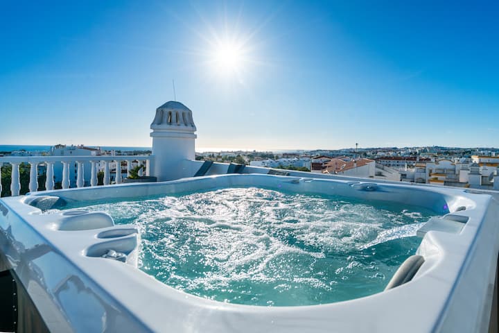 Lux Penthouse • Jacuzzi, Games, Ocean View Terrace - Albufeira