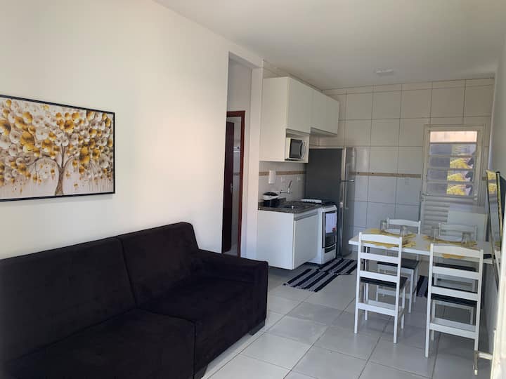 Apt 2q A 3,7km Do Aeroporto, 750m Ifms. - Campo Grande