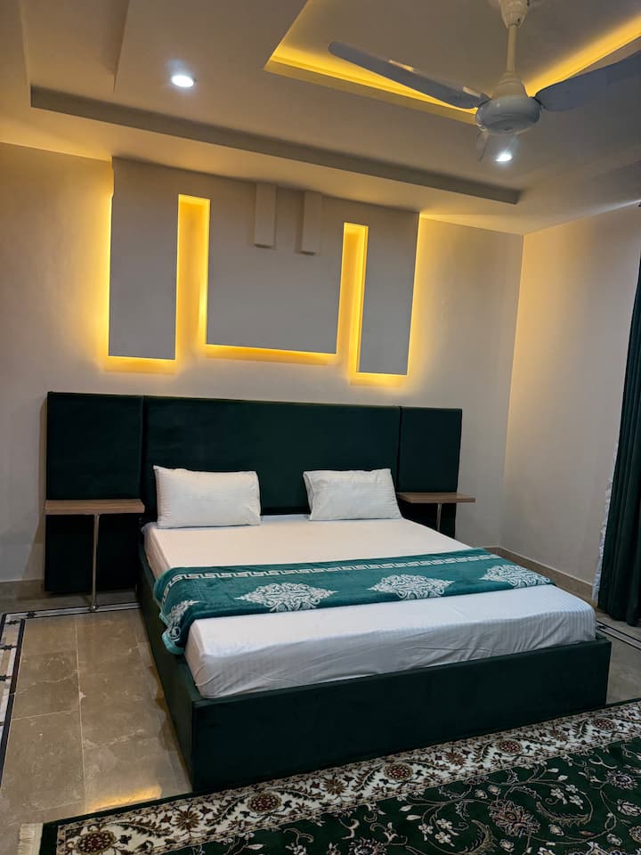 Modern Studio In Islamabad - Islamabad