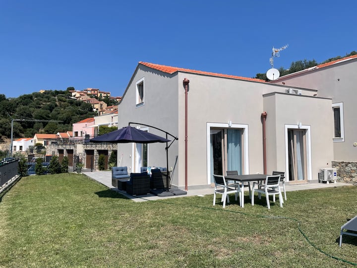 Villetta Panoramica In Collina - Finale Ligure