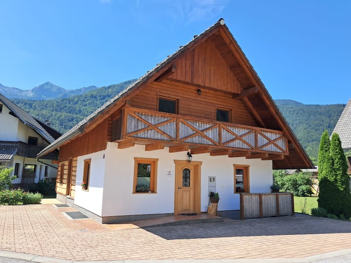 Brunarica Prdobravc (Up To 12 Os.) With Big Garden - Tolmin