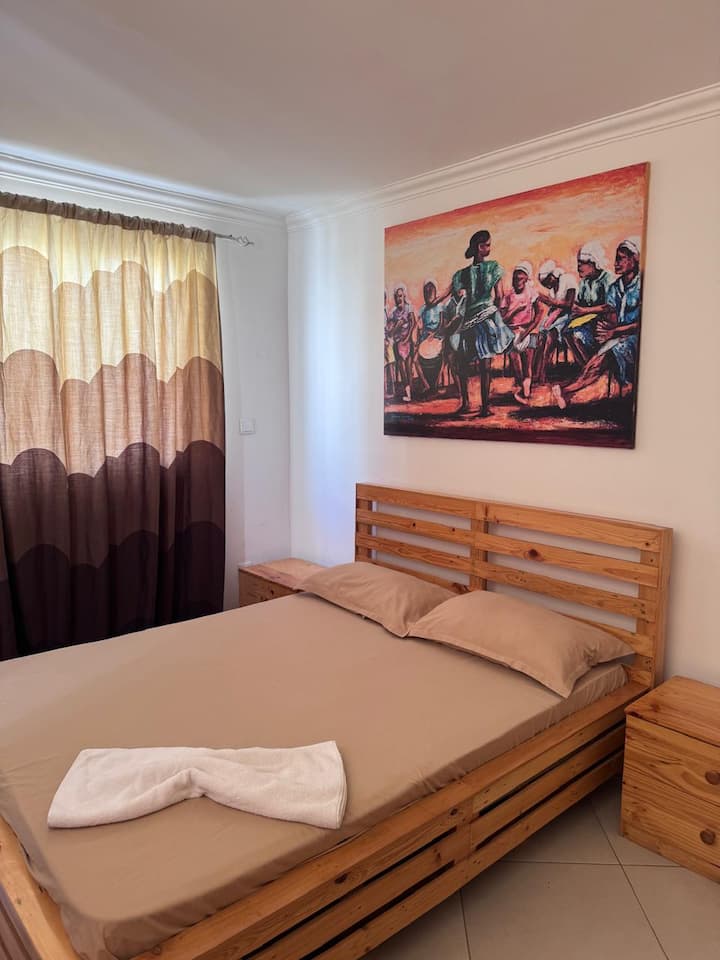 Apartamento-t2 Para Família 3º Andar - Praia