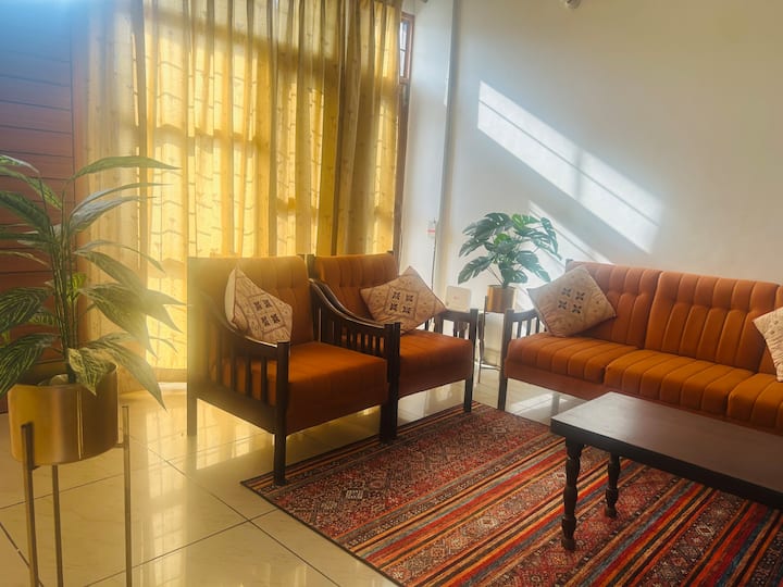 2bhk Near Fortis Mohali | Lift + Kitchen+ Parking - Chandigarh