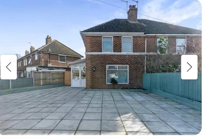 Quinton Staycation - Spacious | Great Location - Birmingham