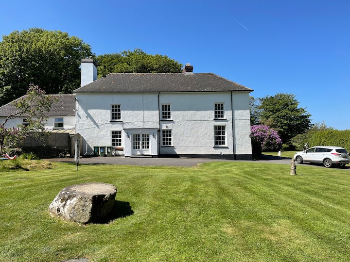 Gorgeous Mansion House Park/coast Location Slps 18 - Aberporth