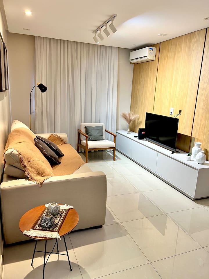 Conforto/asa Norte/3 Qtos Frente Uniceub/wi-fi/ar - Brasil