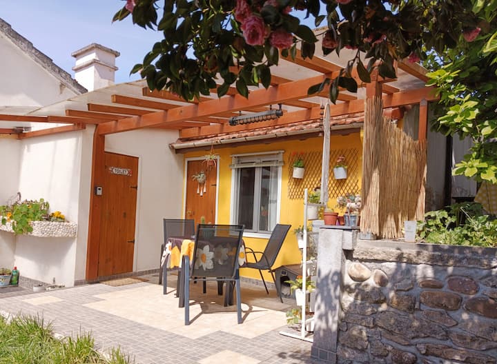 Charming Bed & Breakfast "A Zeta Amarela" - Tui
