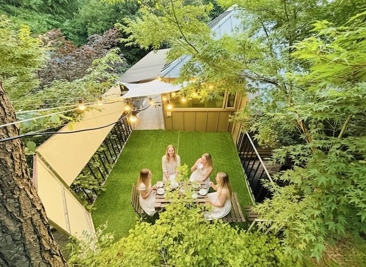 K-pop과 맥의 전설 2f: 프리픽업, 맥뮤지엄, 반려동물, 건축가집, 경복궁인접 - Seoul