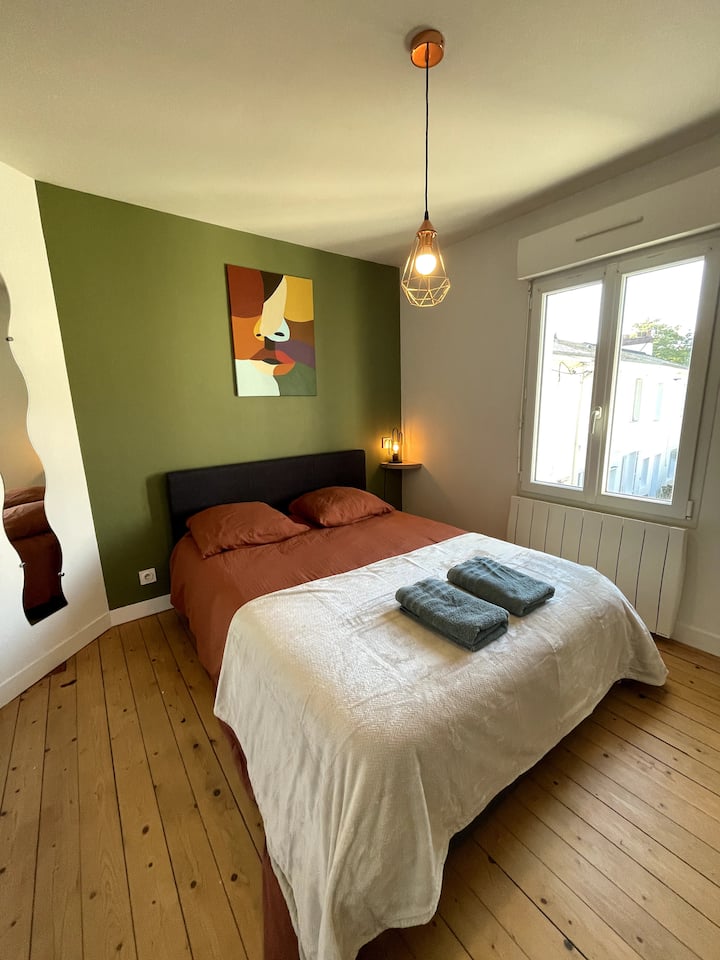 Charmante Maison Avec Terrasse - Laval, France