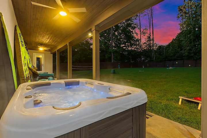 Hot Tub • Boat Parking • Pet Friendly • Lake Fun - Lake Norman, NC