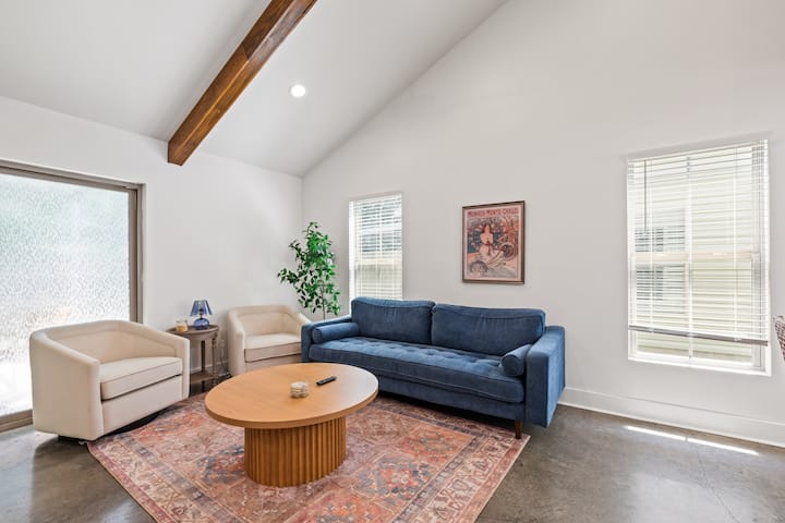 New•acadiana Gem•king Bed•fast Wifi•safe Spot•luxe - Lafayette, LA