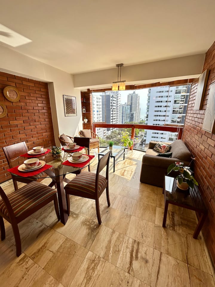 Miraflores-céntrico Departamento Con Parking - Lima