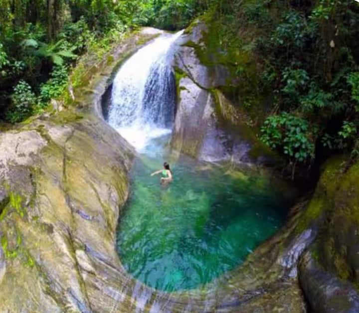 Suíte Penedo 1 Km Centro Smarttv
 Ar-condicionado - Itatiaia