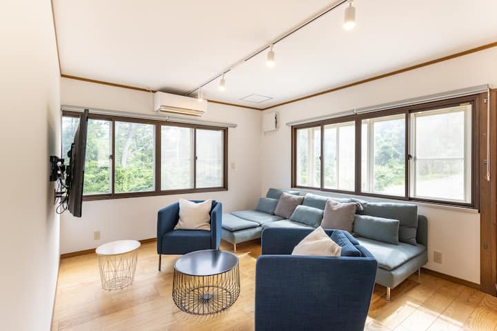 【最大10名】2025年リノベ済み　サウナ・広々リビング・上質空間／赤倉スキー場近く - Myōkō