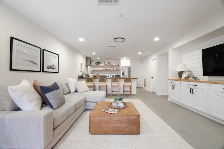Chic & Cozy Coastal Stay • Perfect For Families - Encinitas, CA