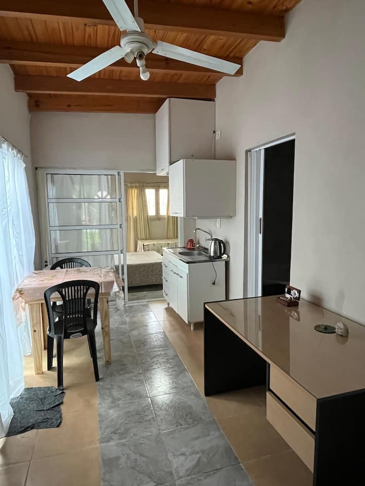Departamento Amplio Y Luminoso. - Corrientes